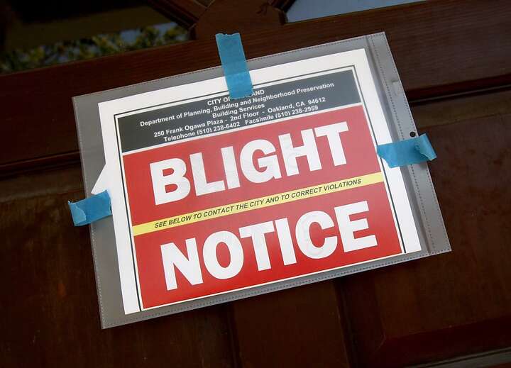 Oakland law would pressure banks over blight