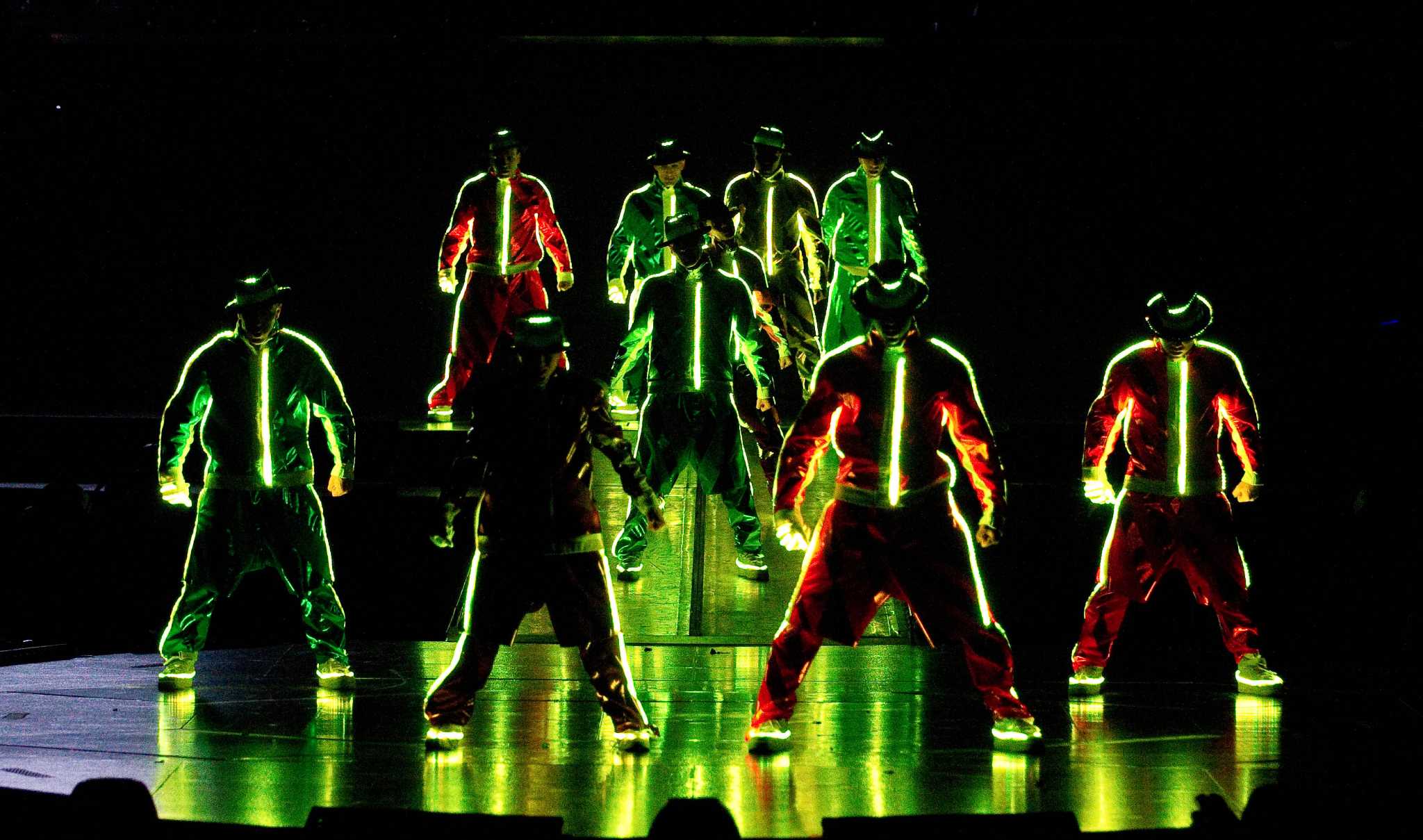 Cirque du Soleil's 'Immortal' honors Michael Jackson