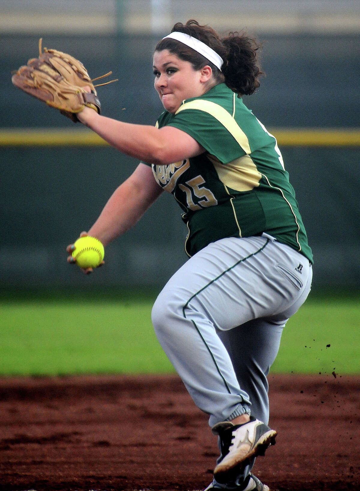 Current LC-M softball team doing it differently than '06 team did
