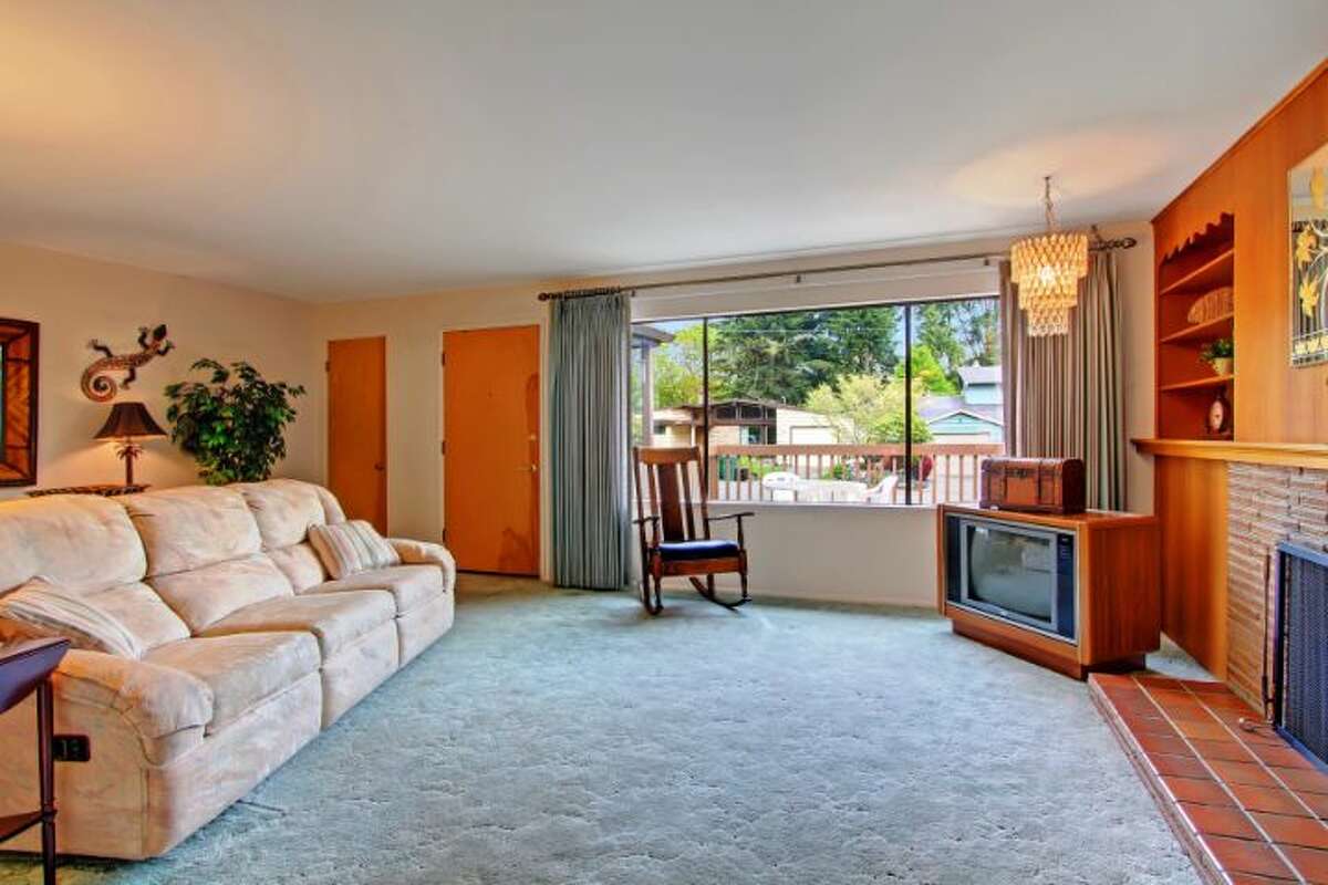 Wood paneling, shag carpeting evoke warm fuzzies
