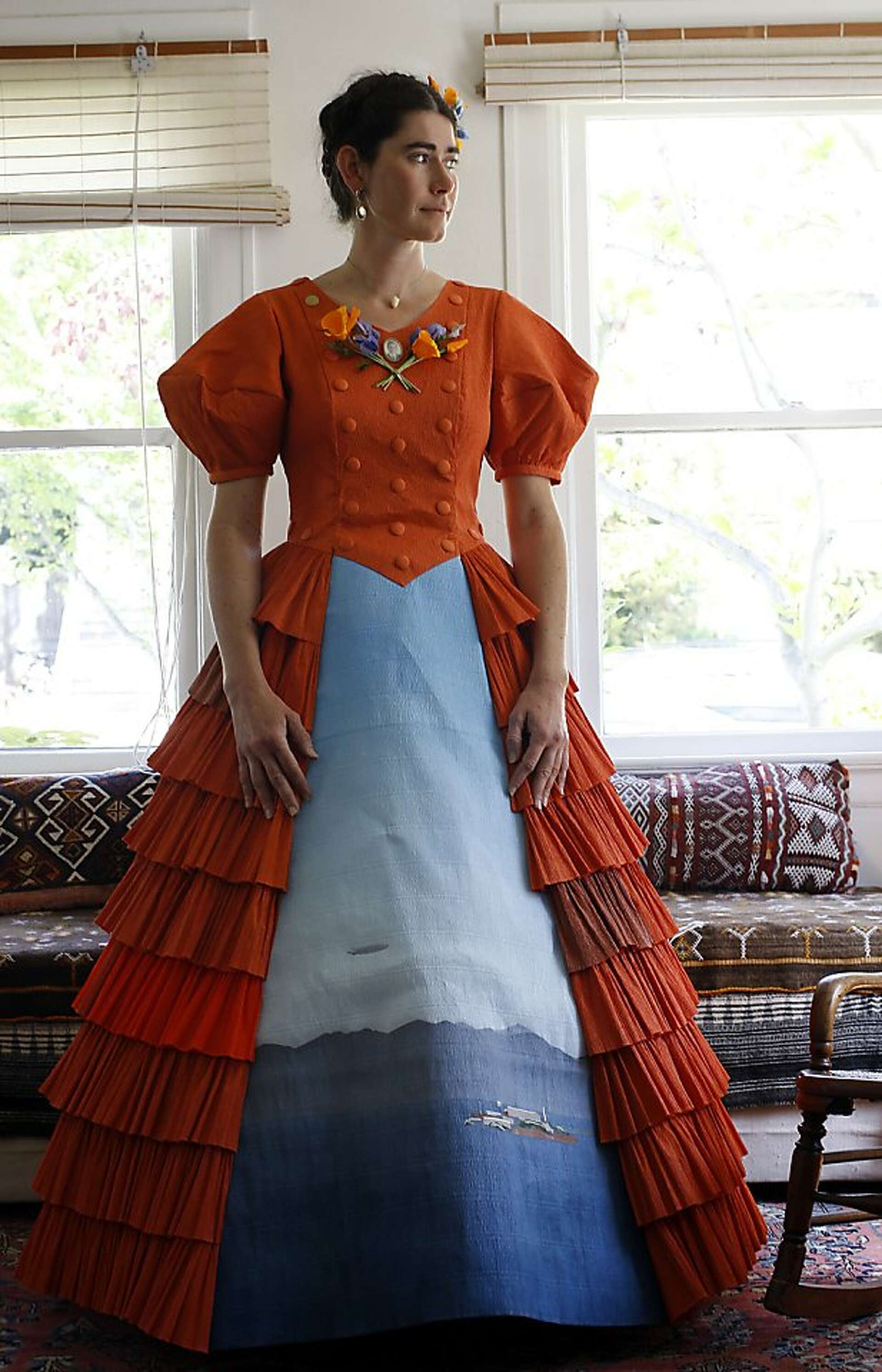 7 crepe paper Fiesta Queens to salute bridge