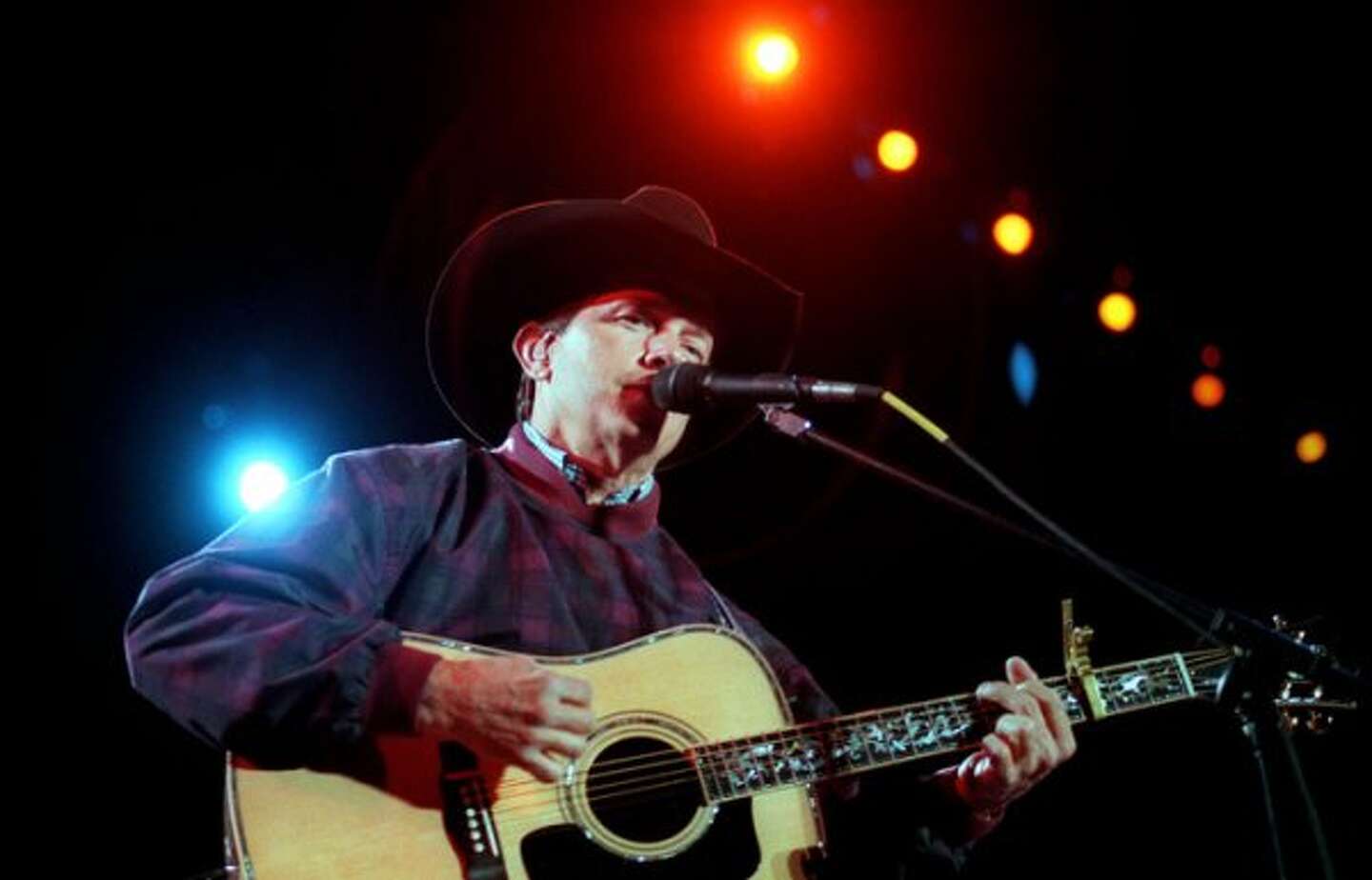 George Strait to debut new song on ACM Awards
