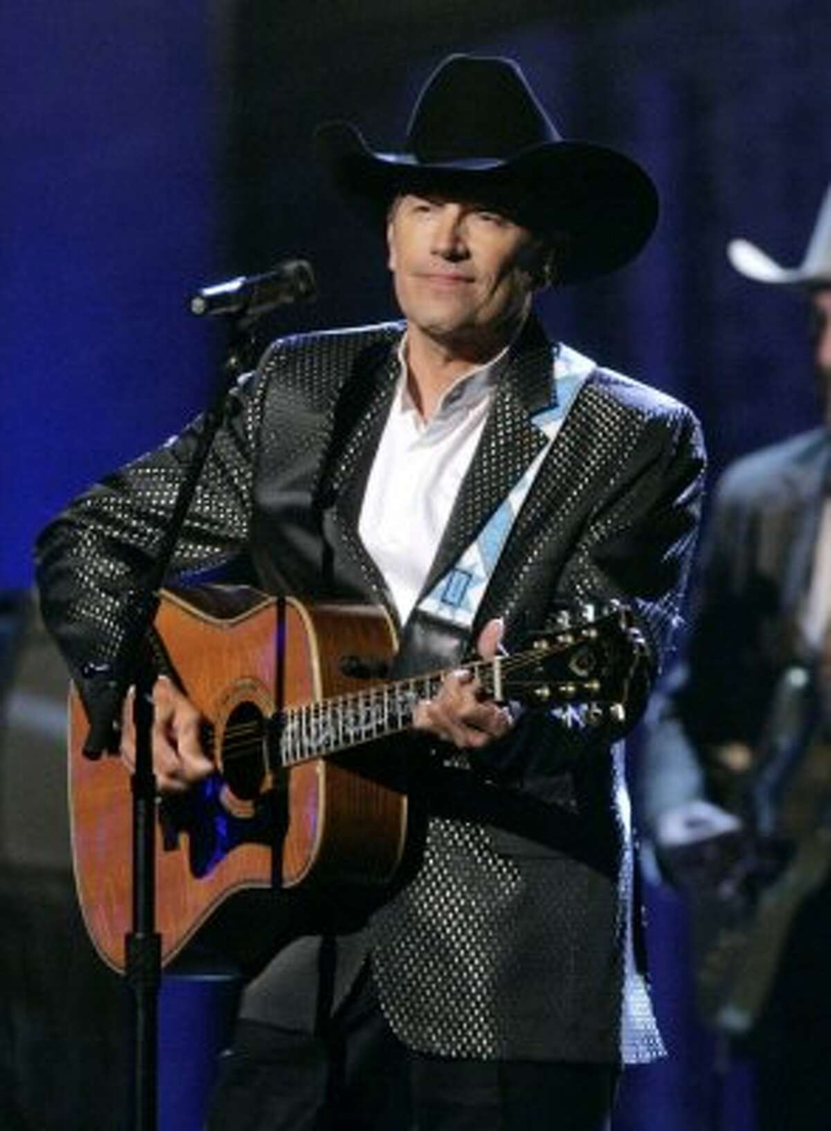 George Strait to debut new song on ACM Awards