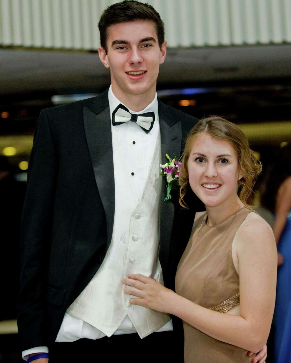 High school prom season heats up