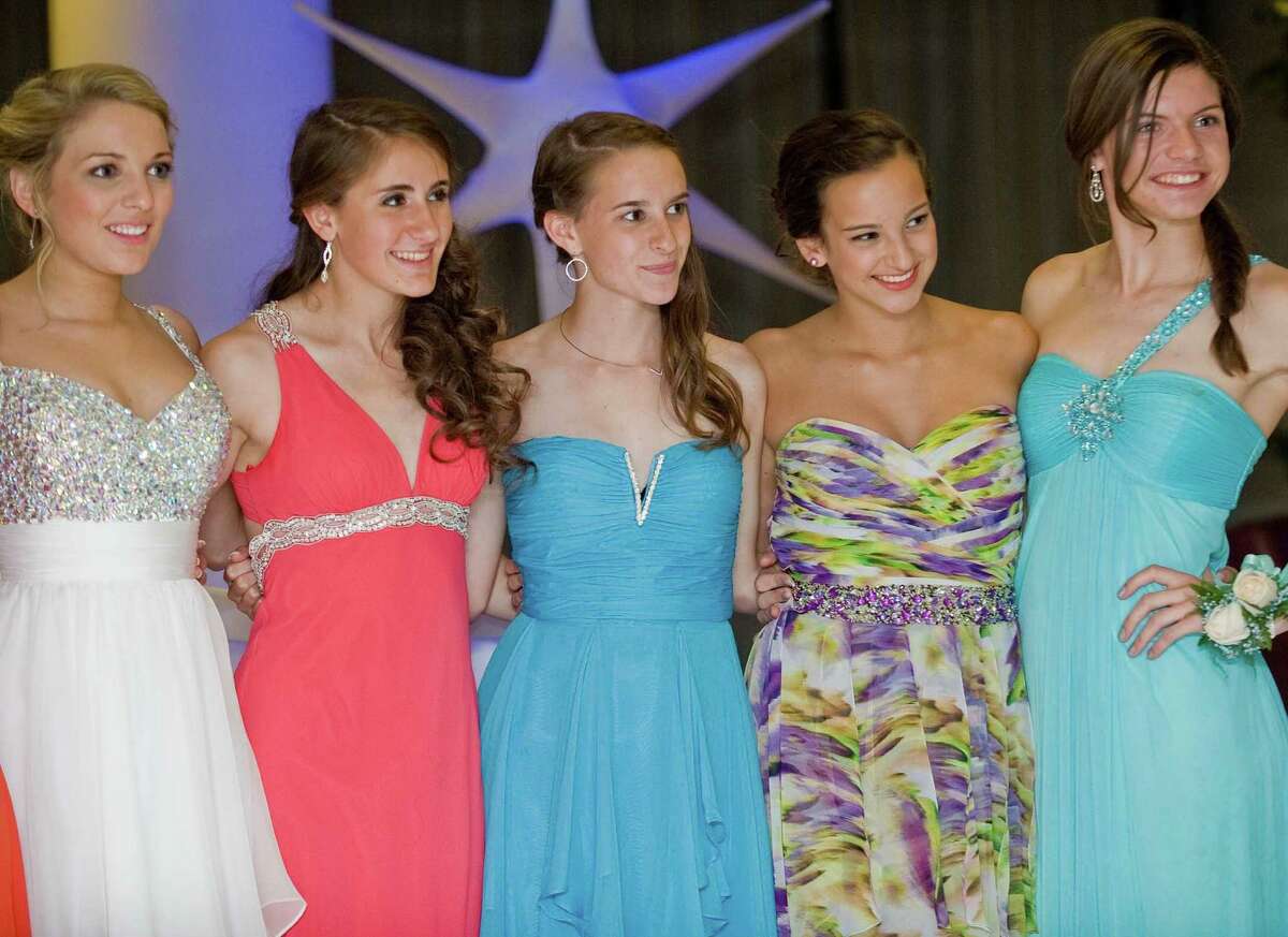 High school prom season heats up