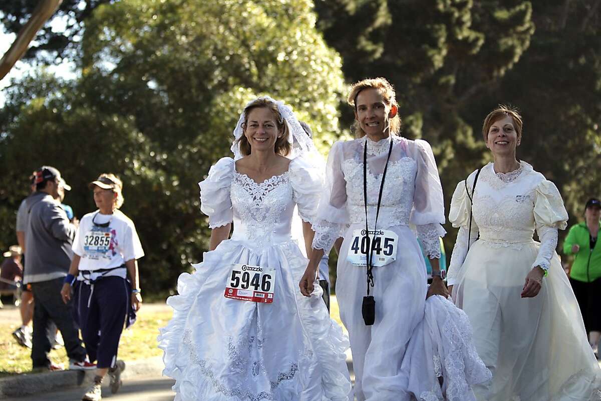 Bay to Breakers - sun, fun and a few fast runners