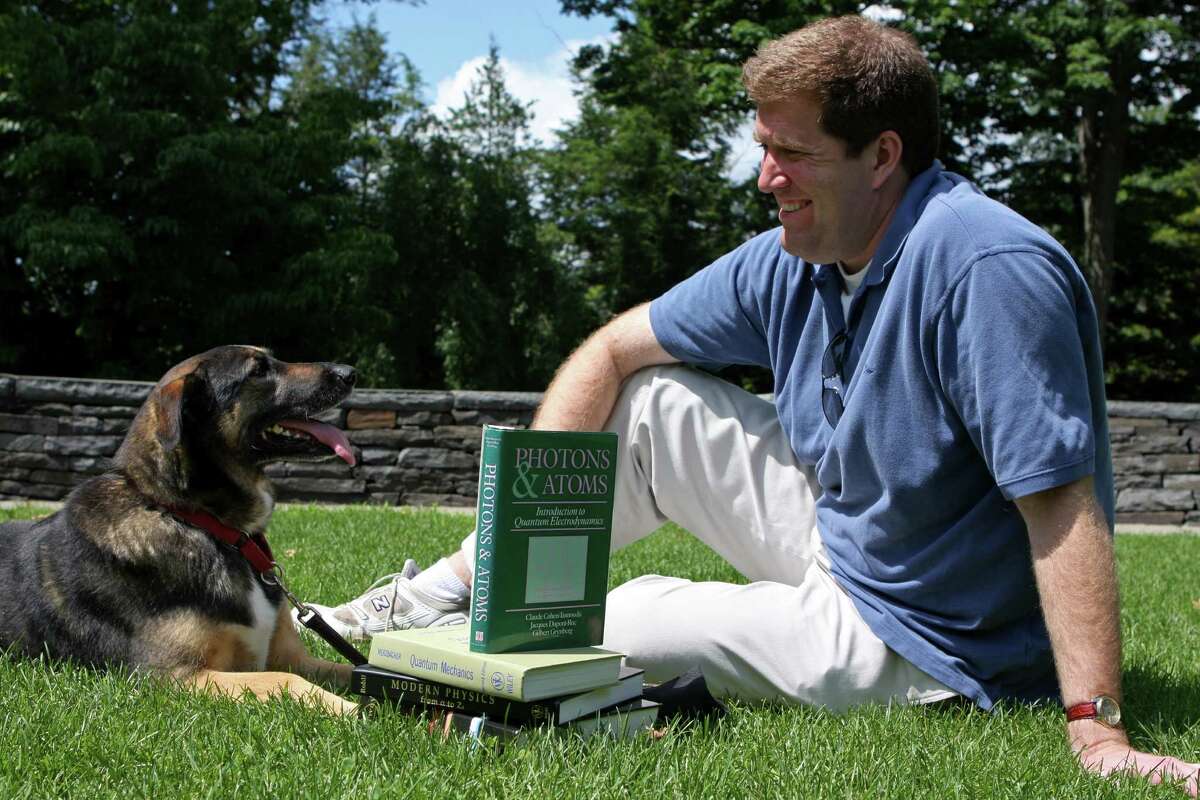 Campus Notebook: Physics professor's pooch gains more fame