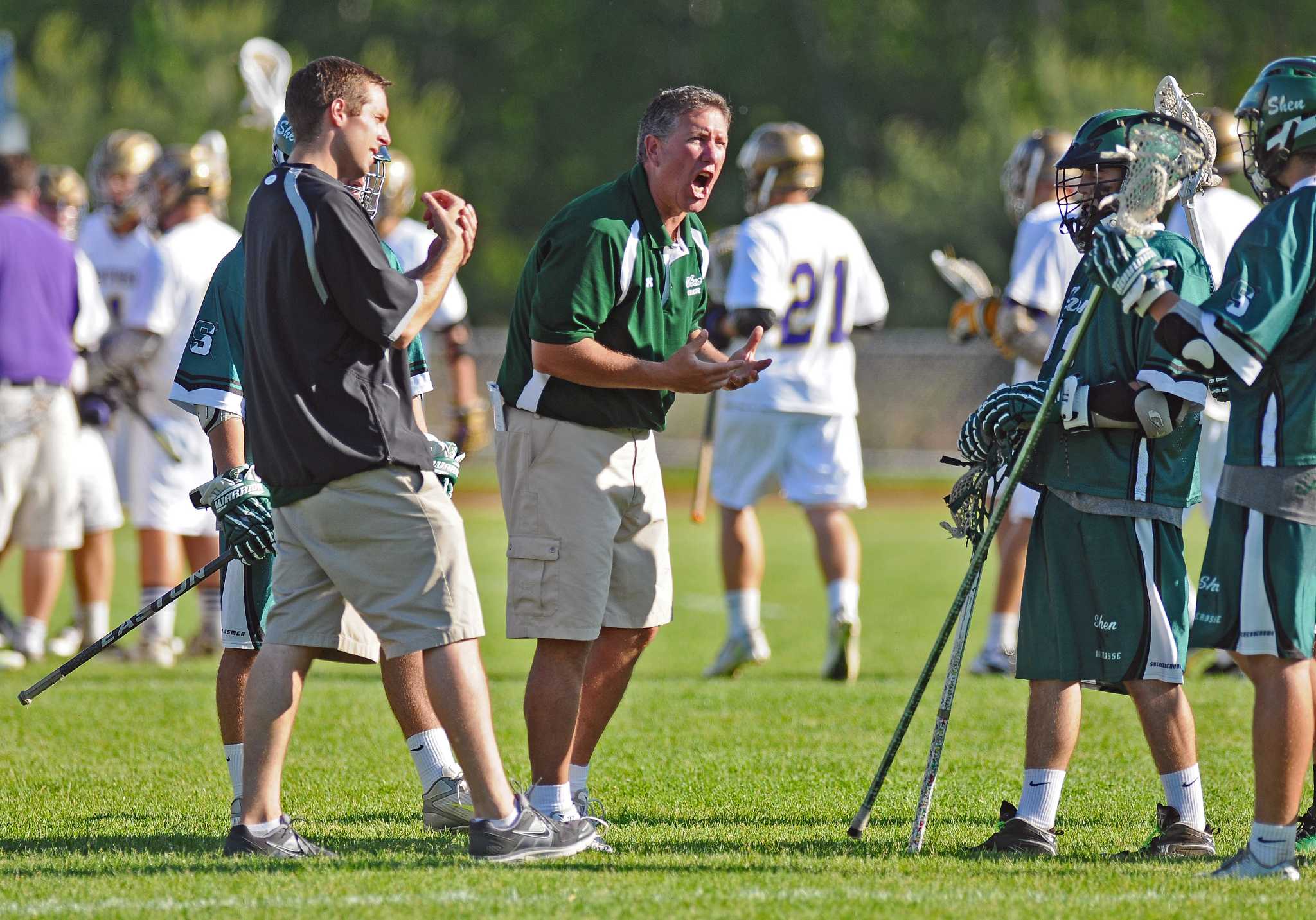 Shen coach resigns