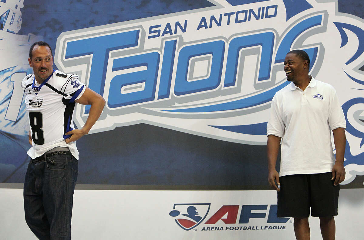 Talons offer deal to QB Garcia