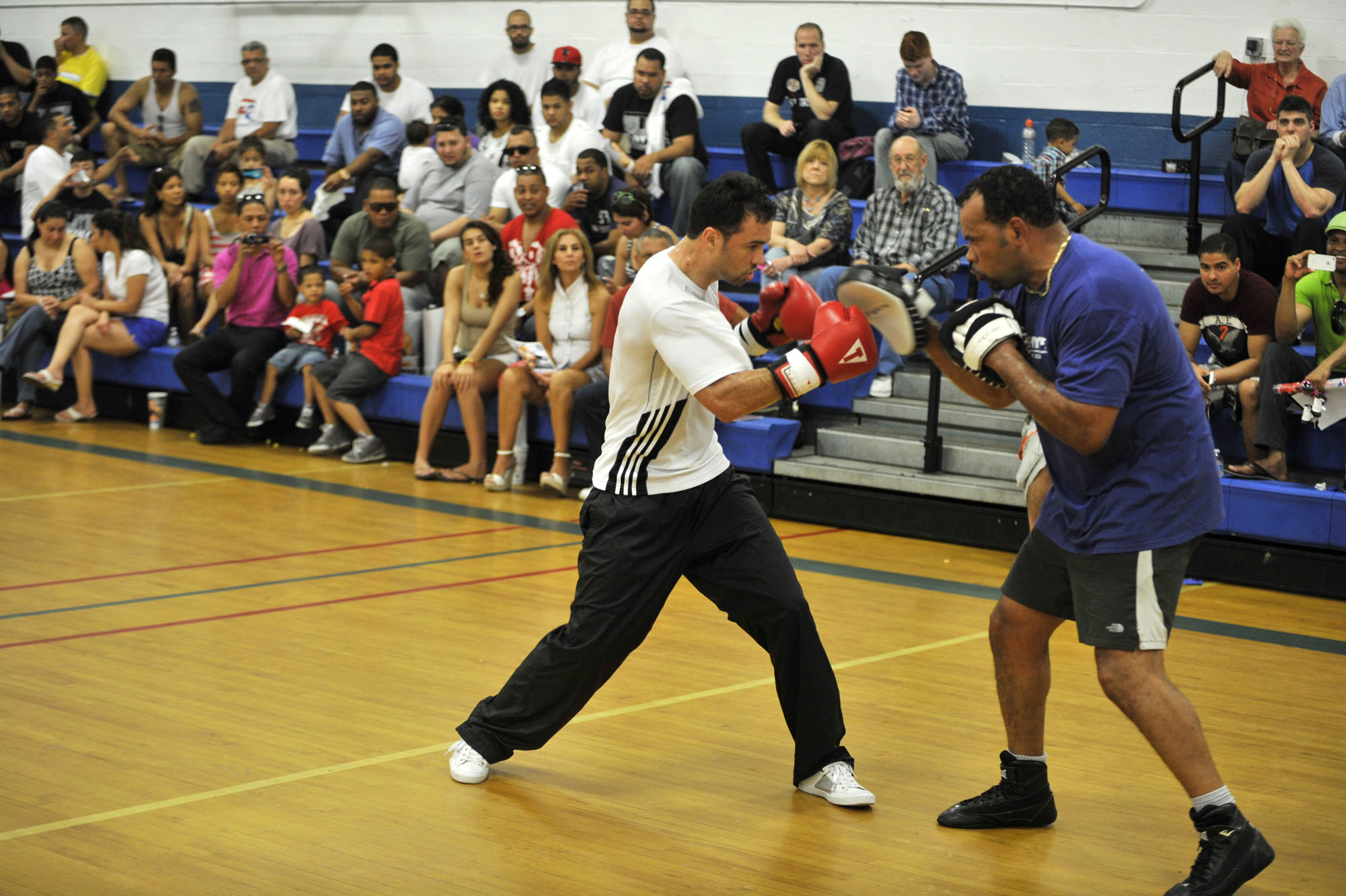 Local boxing fans give Rodriguez a world championship send-off