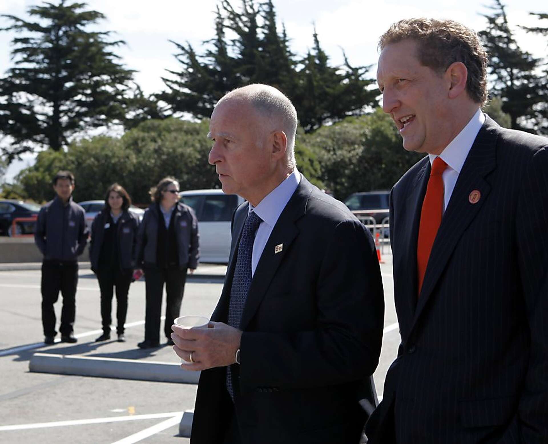 Golden Gate Bridge anniversary celebration begins