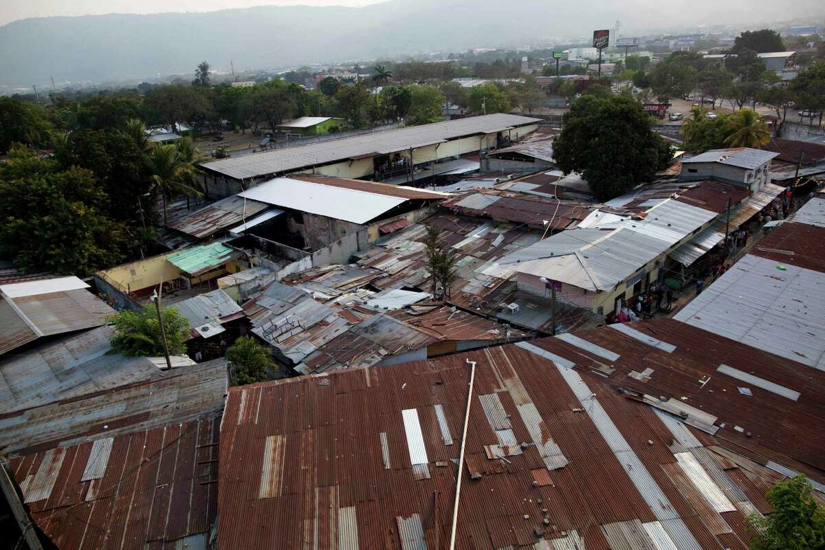 Inmates, corruption rule Honduras' deadly prisons