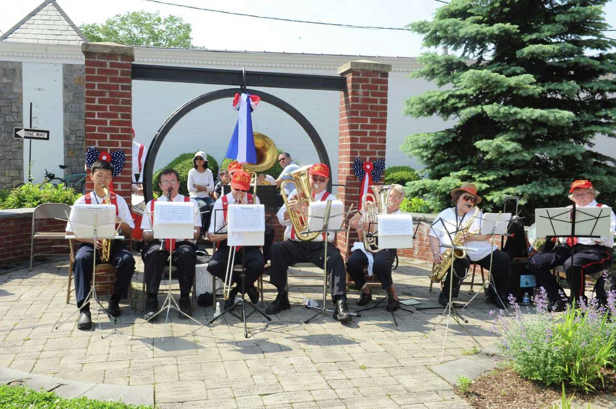 OG Memorial Day parade a confluence of young and old