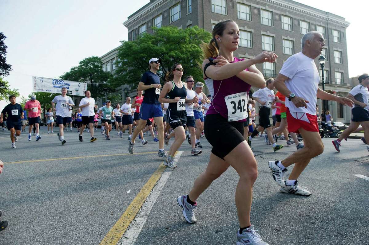Hundreds of runners turn out for Jim Fixx race; Ariza the overall winner