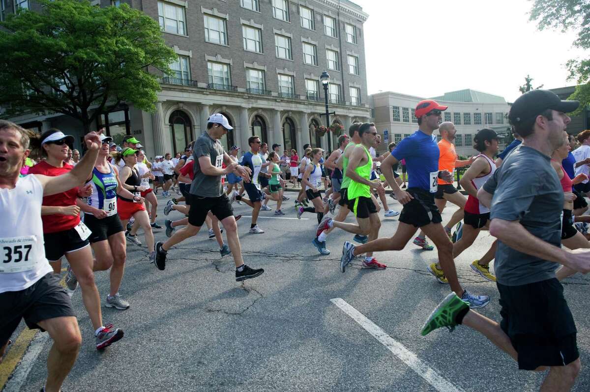 Hundreds of runners turn out for Jim Fixx race; Ariza the overall winner