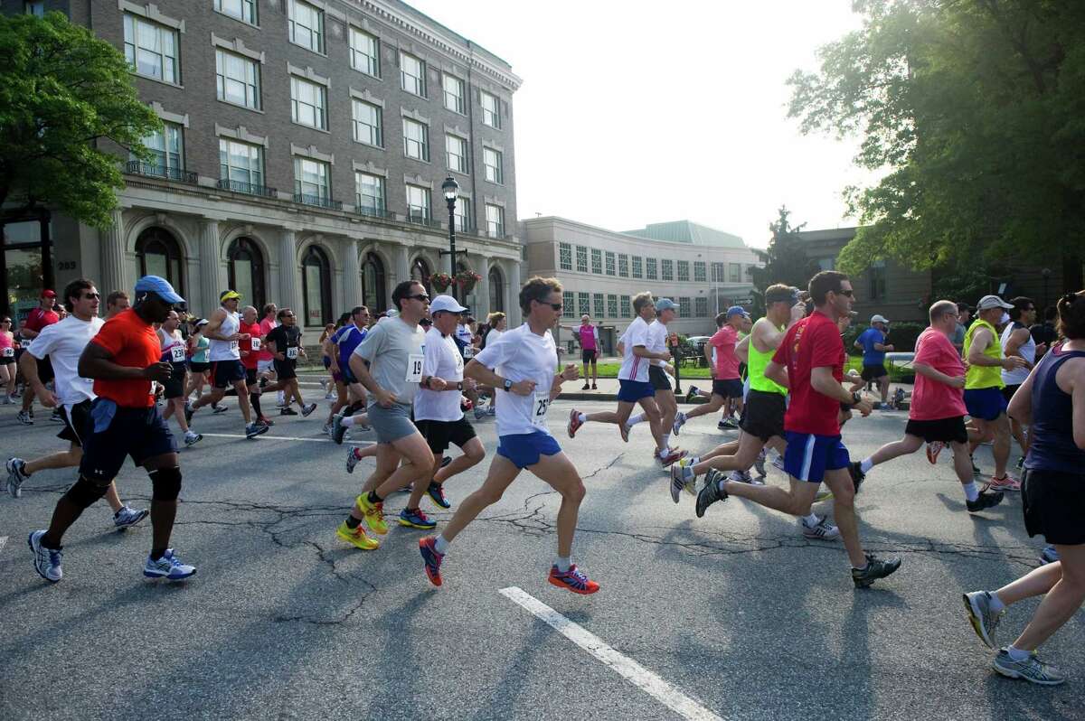 Hundreds of runners turn out for Jim Fixx race; Ariza the overall winner