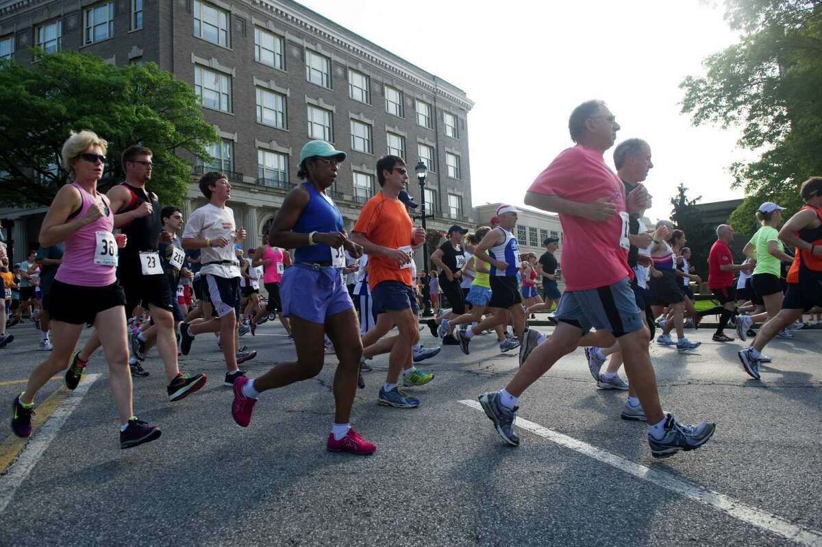 Hundreds of runners turn out for Jim Fixx race; Ariza the overall winner