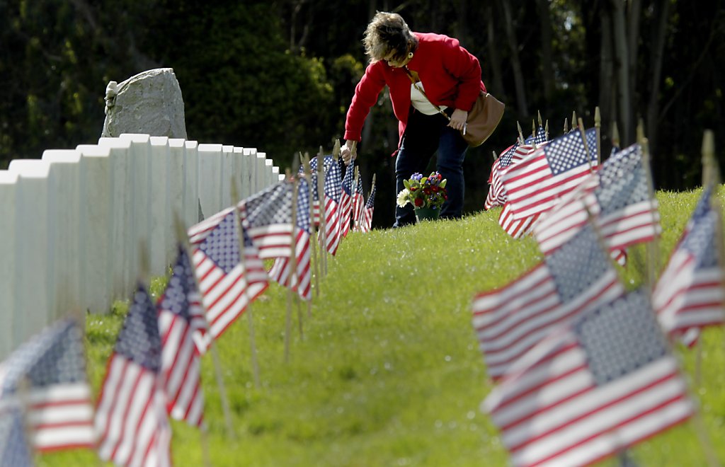 Memorial Day tribute draws 1,000 to SF's Presidio