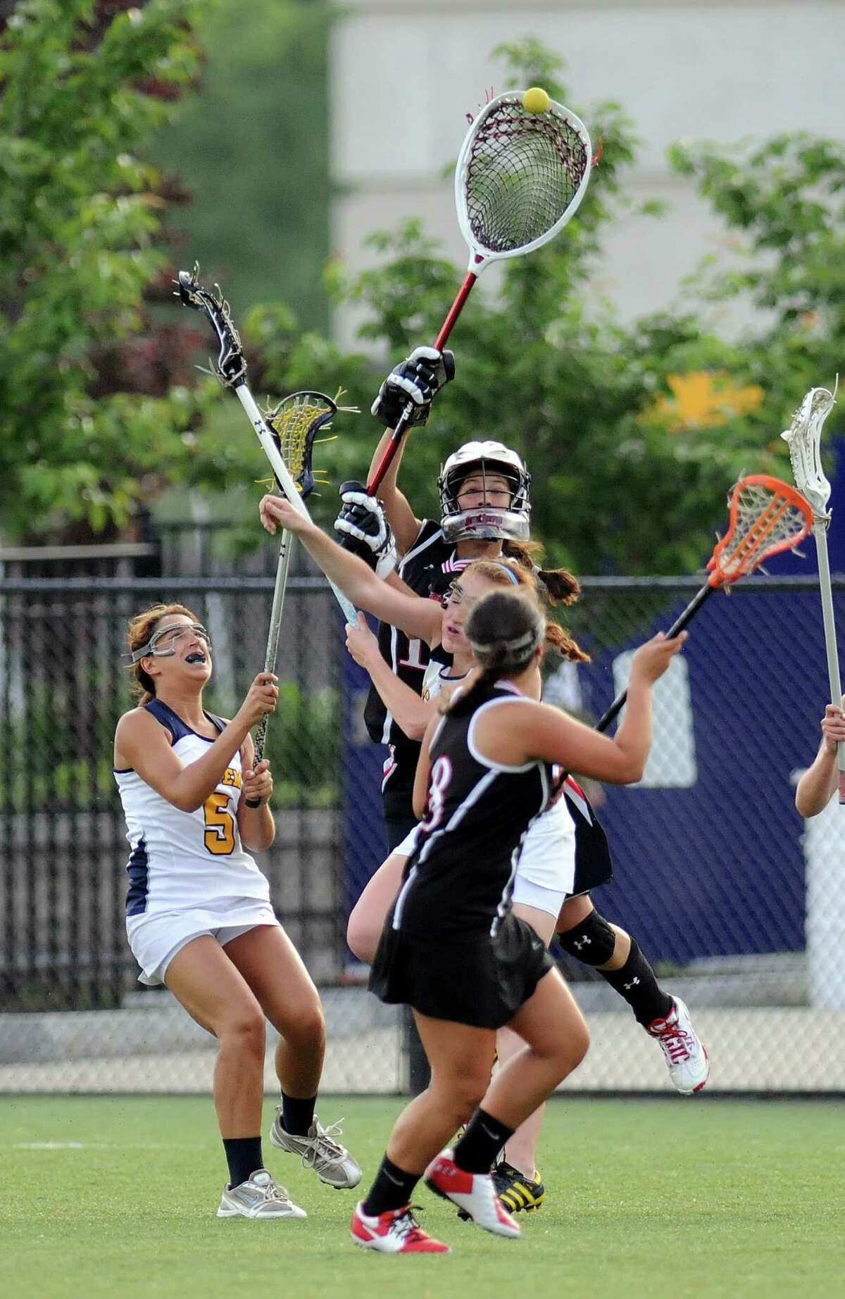 Shaker holds off Guilderland