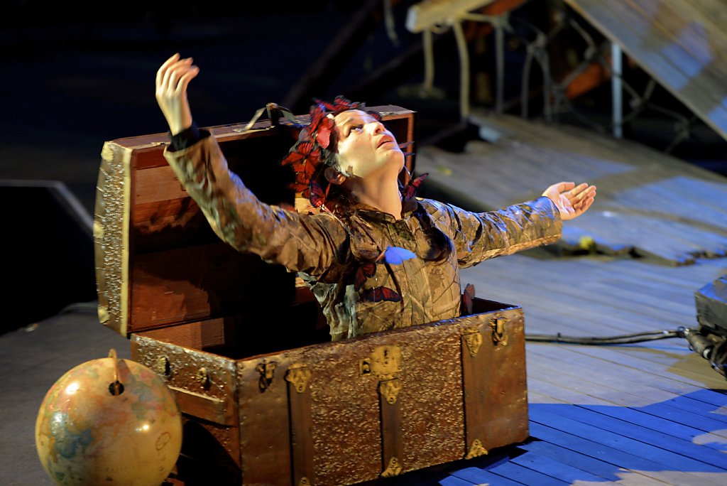 'Tempest' review: Streamlined cast whips up storm