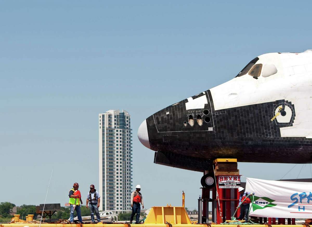 Shuttle replica arrives amid fanfare