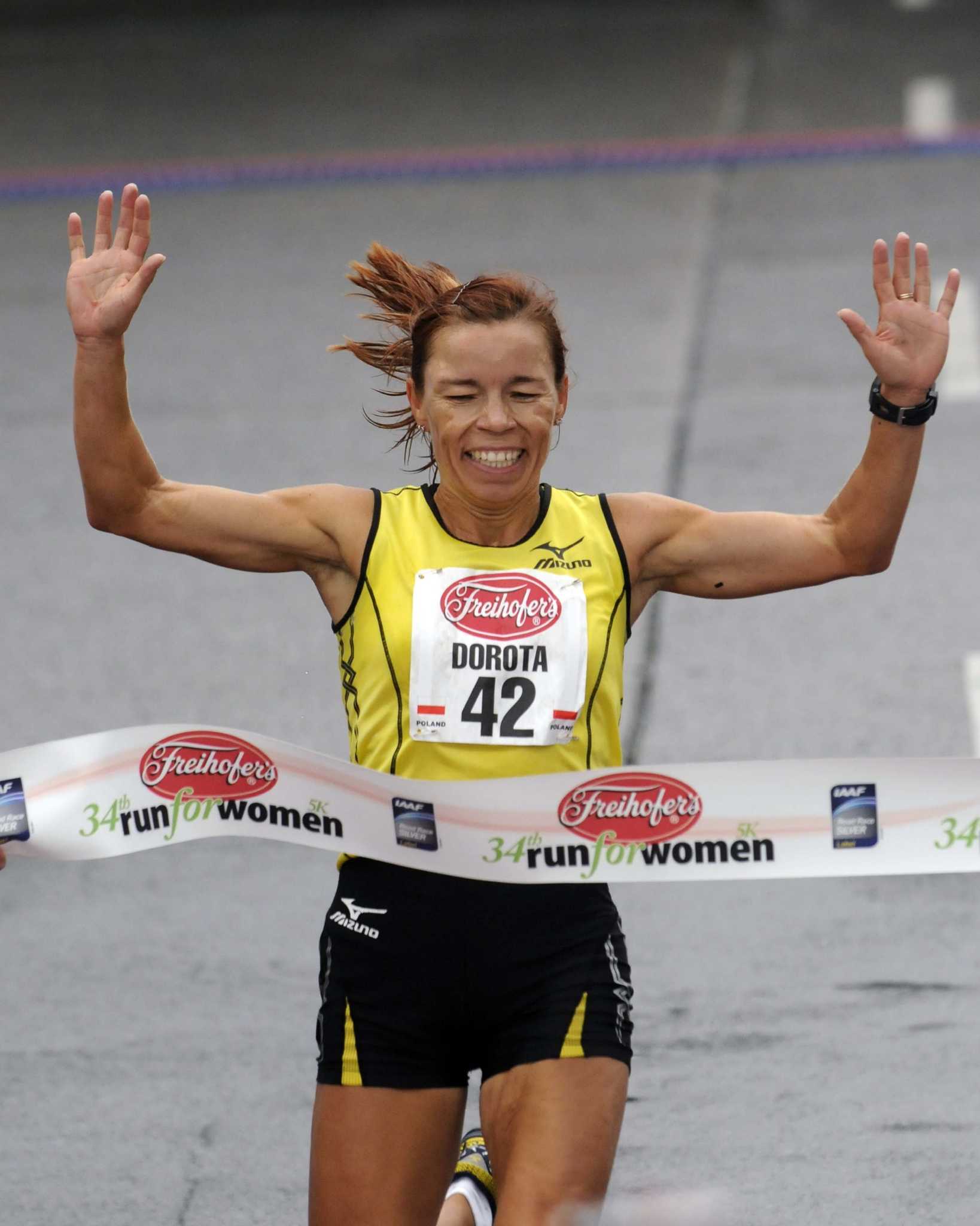 Daska dominates race