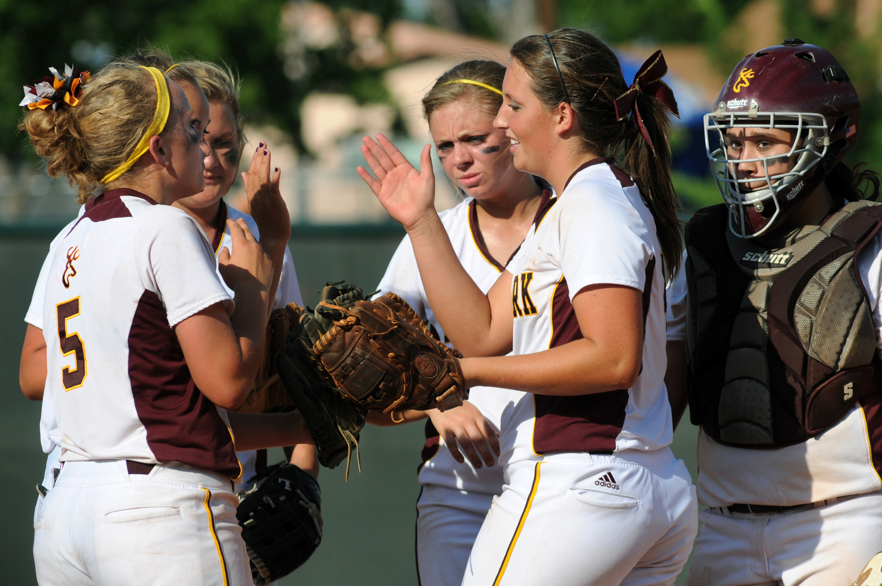 Complete effort nets Deer Park 5A softball title
