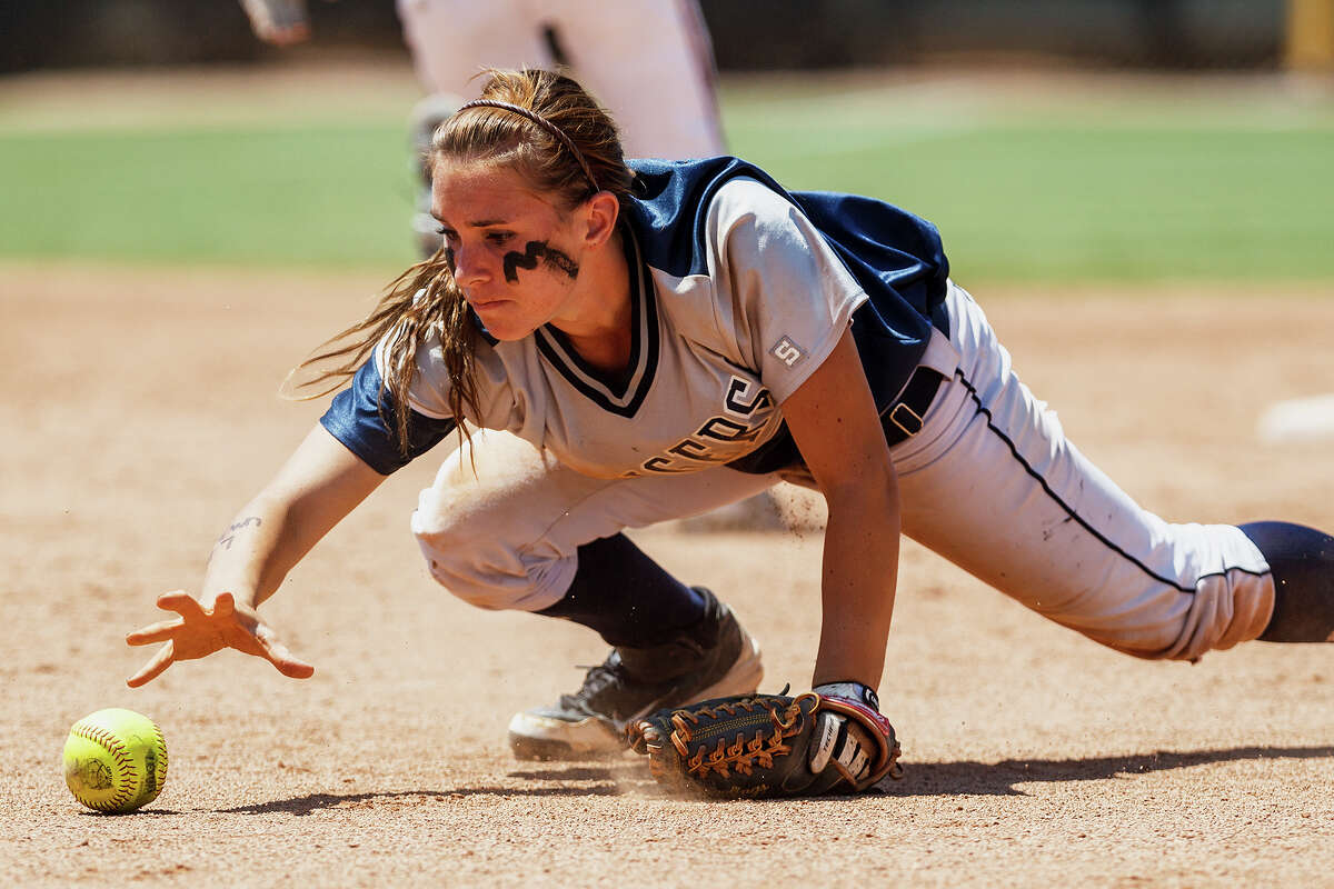 Smithson Valley wins third softball state title