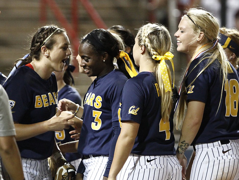 Cal softball bounces back against Oregon in NCAAs
