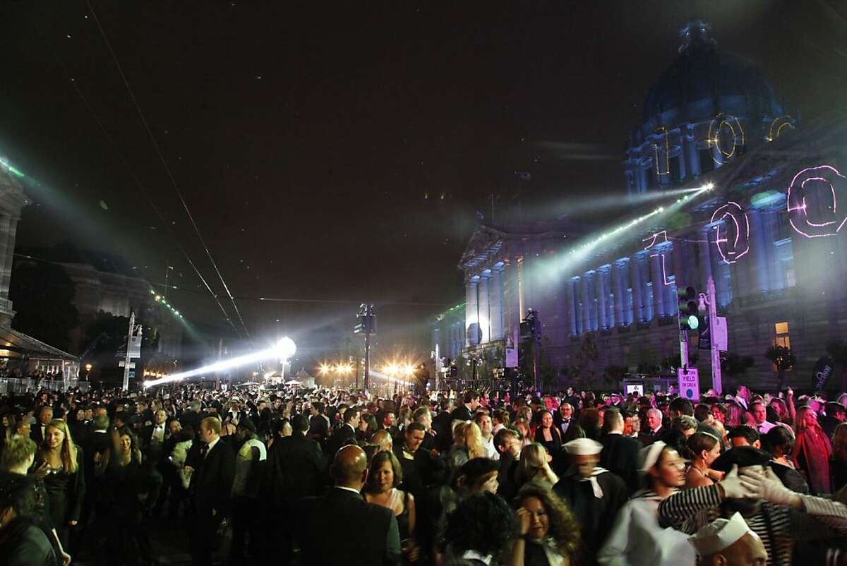 Black and White Ball marks S.F. Symphony's 100