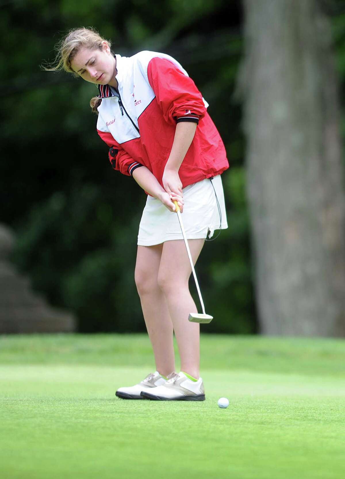Radovic leads Fairfield Warde girls golf team to 4th in state match