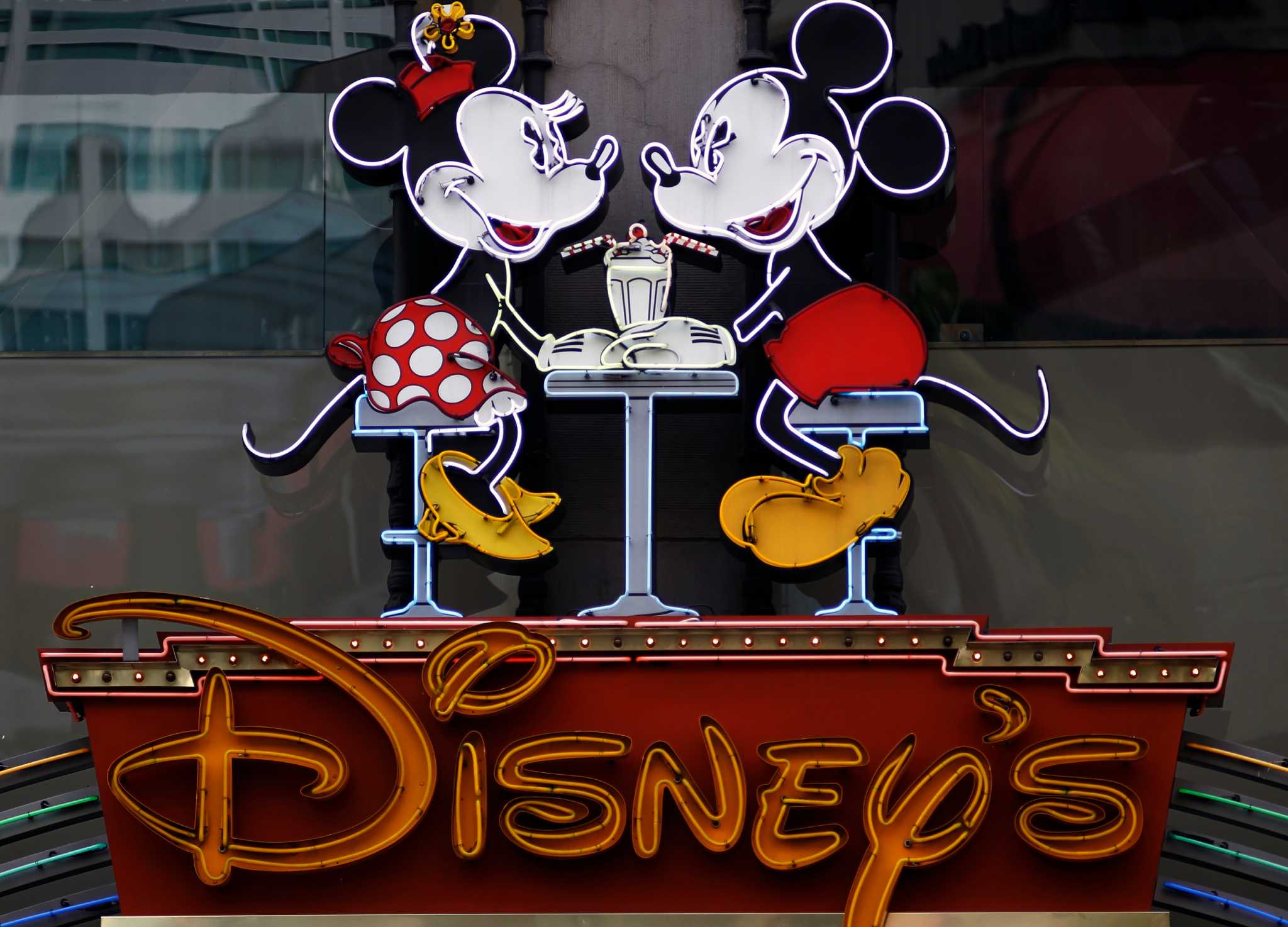 Disney Co. bans junk-food ads