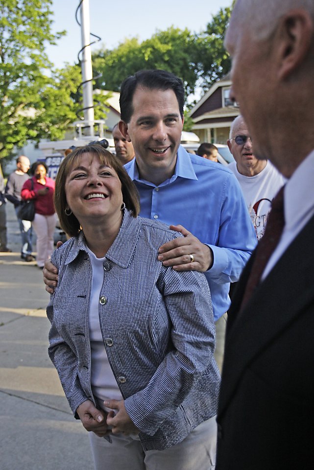 Walker withstands recall effort in Wisconsin