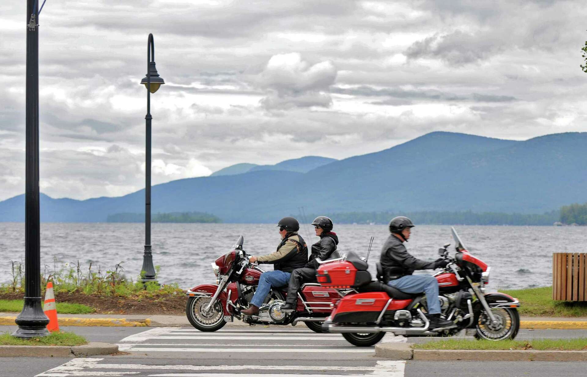 Getting There: Law doesn't give motorcycle 'blockers' right to stop traffic