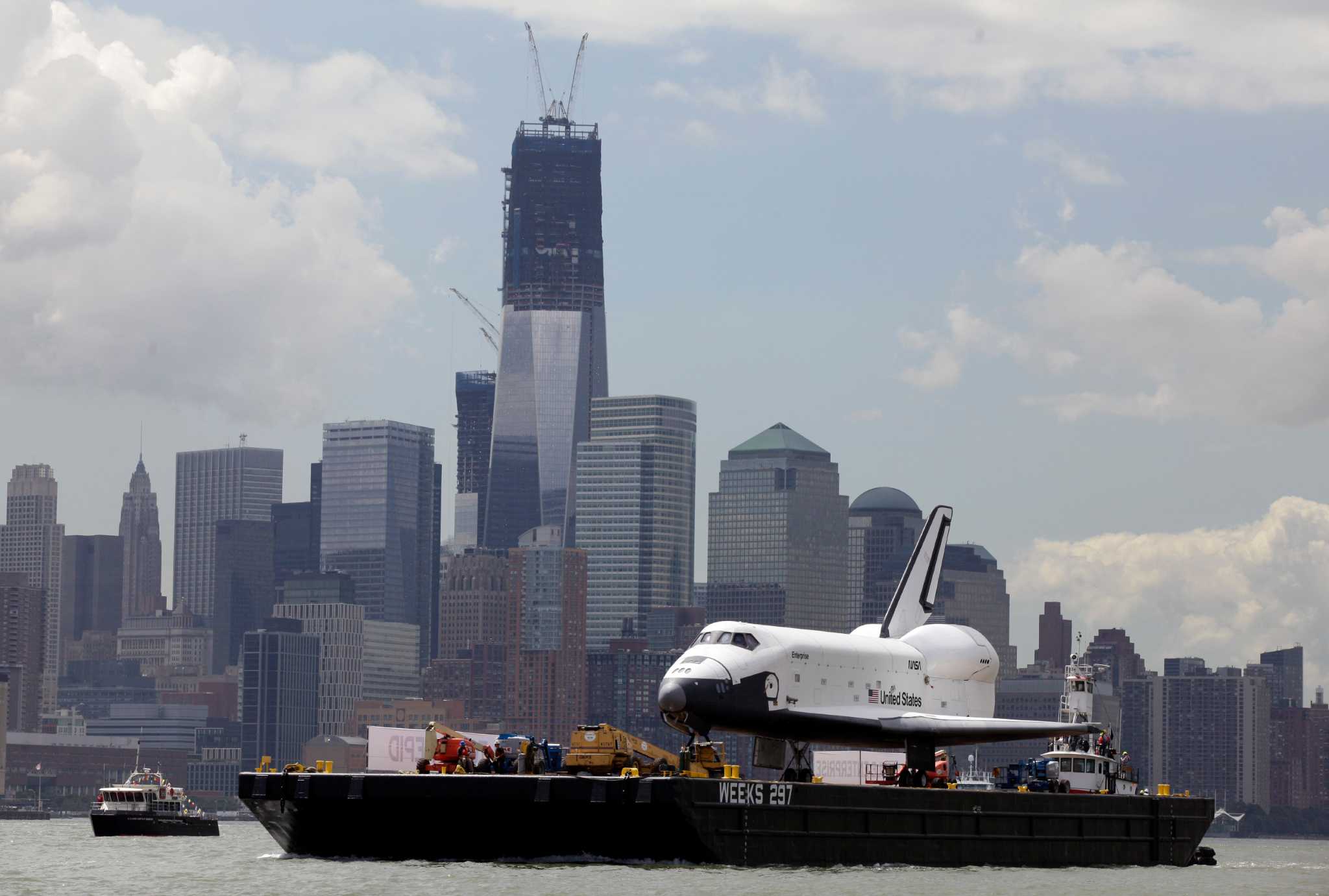 Space shuttle Enterprise arrives at Manhattan home