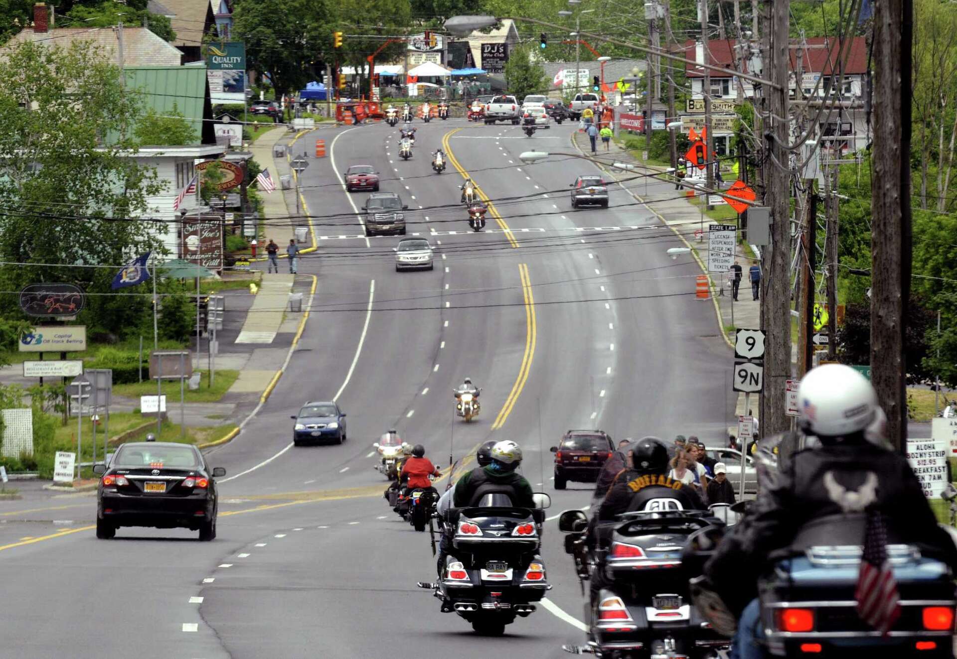 Getting There: Law doesn't give motorcycle 'blockers' right to stop traffic