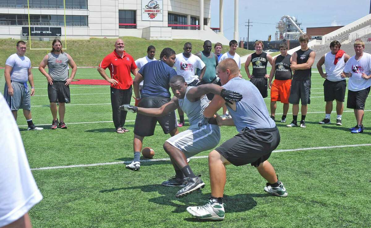 PHOTOS: Lamar holds football camp for linemen