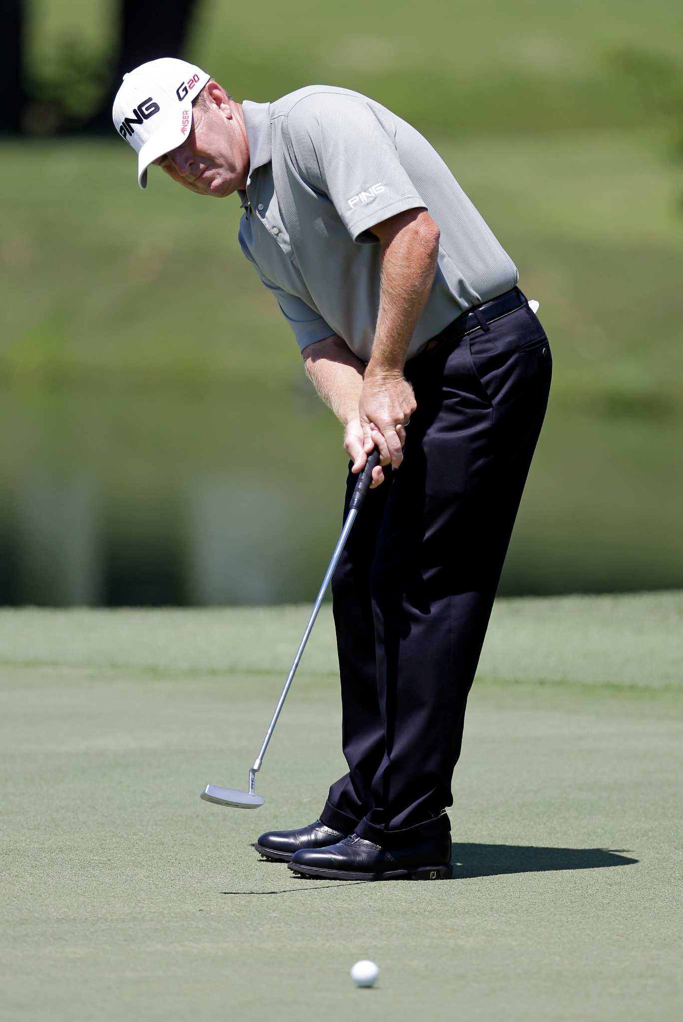 Golf: Maggert shares lead in Memphis