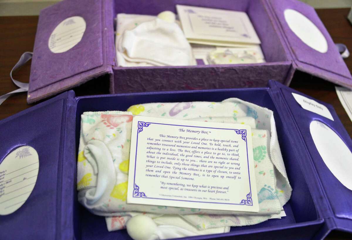 Managing grief after the death of a baby