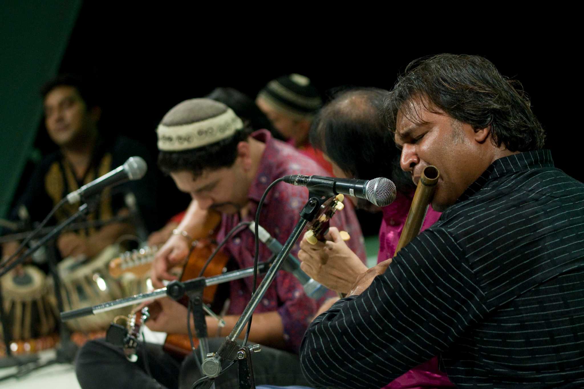 Pakistani troubadour Arieb Azhar to perform in New Canaan