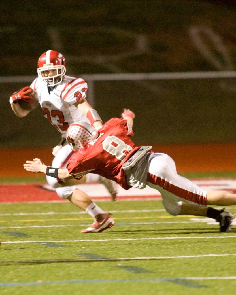 Pomperaug turns back Masuk in SWC football championship