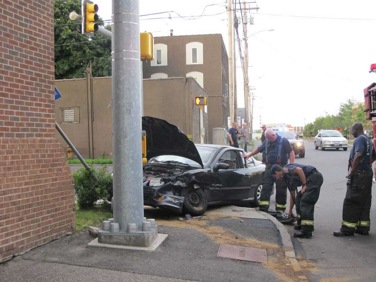 One hospitalized in Bridgeport crash