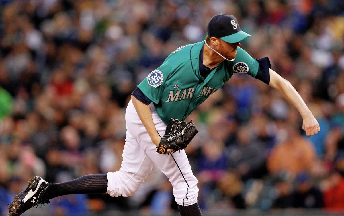 Six Mariners no-hit Dodgers