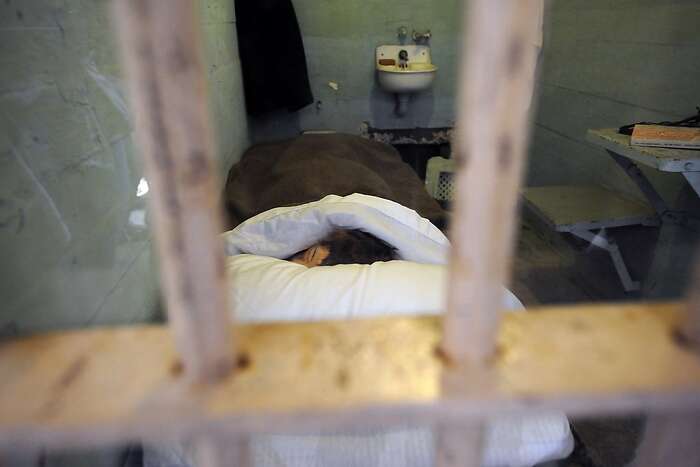 Does this photo prove John and Clarence Anglin survived their 1962 ...