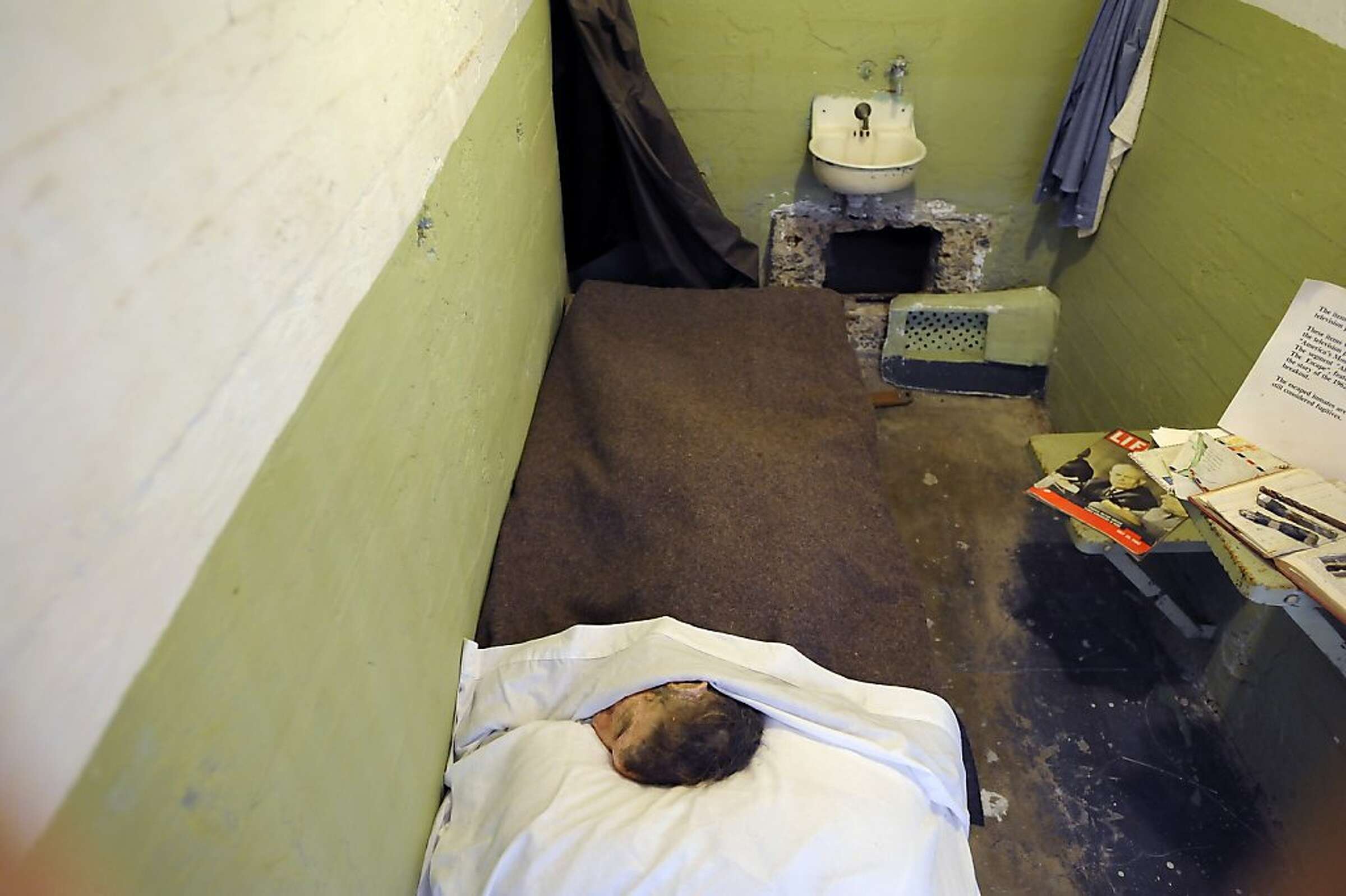 New claim: Alcatraz escapees might have survived, could still be alive