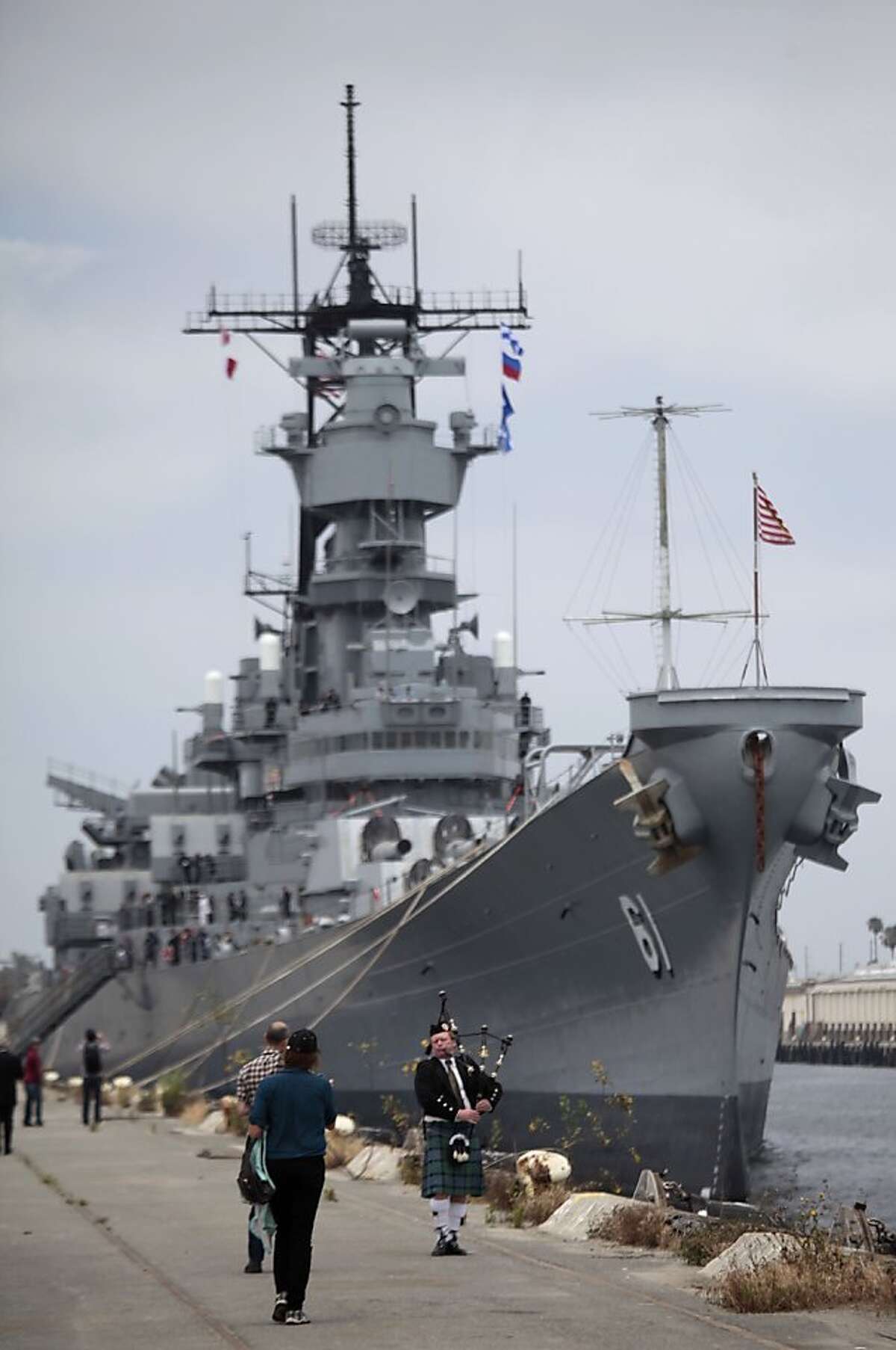 Battleship Iowa docks into final L.A. home