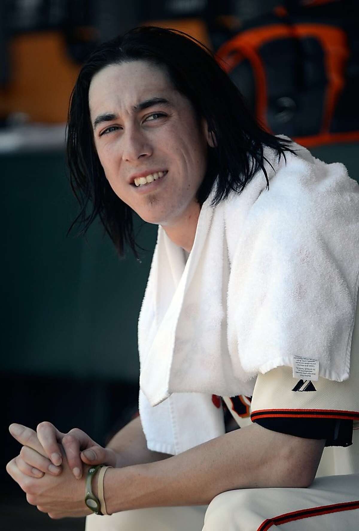 Tim Lincecum has new haircut, attitude
