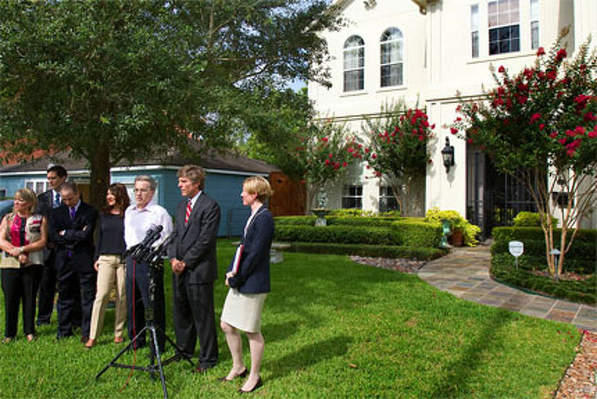 Stern's mistress expected to plead guilty