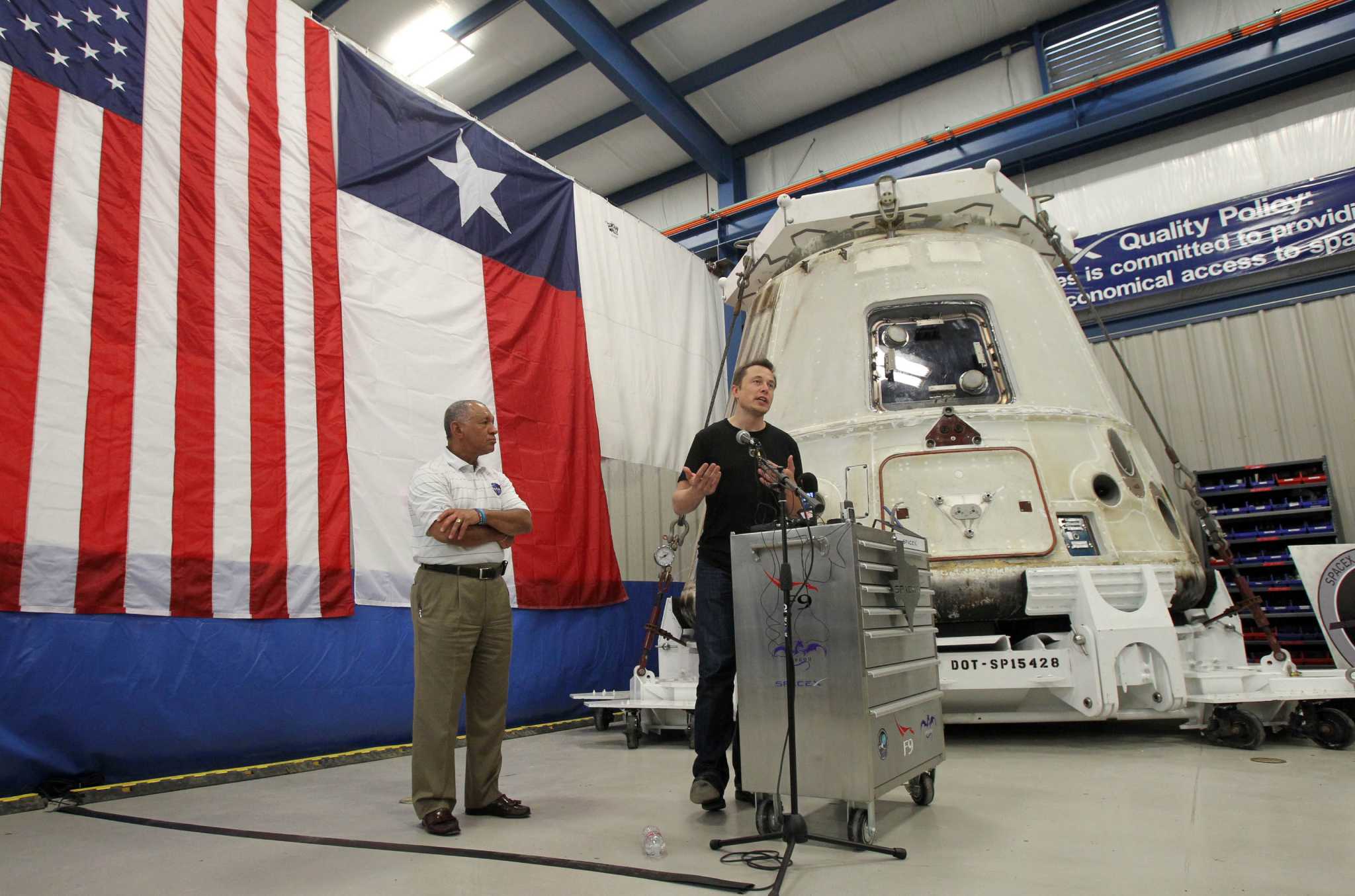 Texas rockets ahead in quest for launch site
