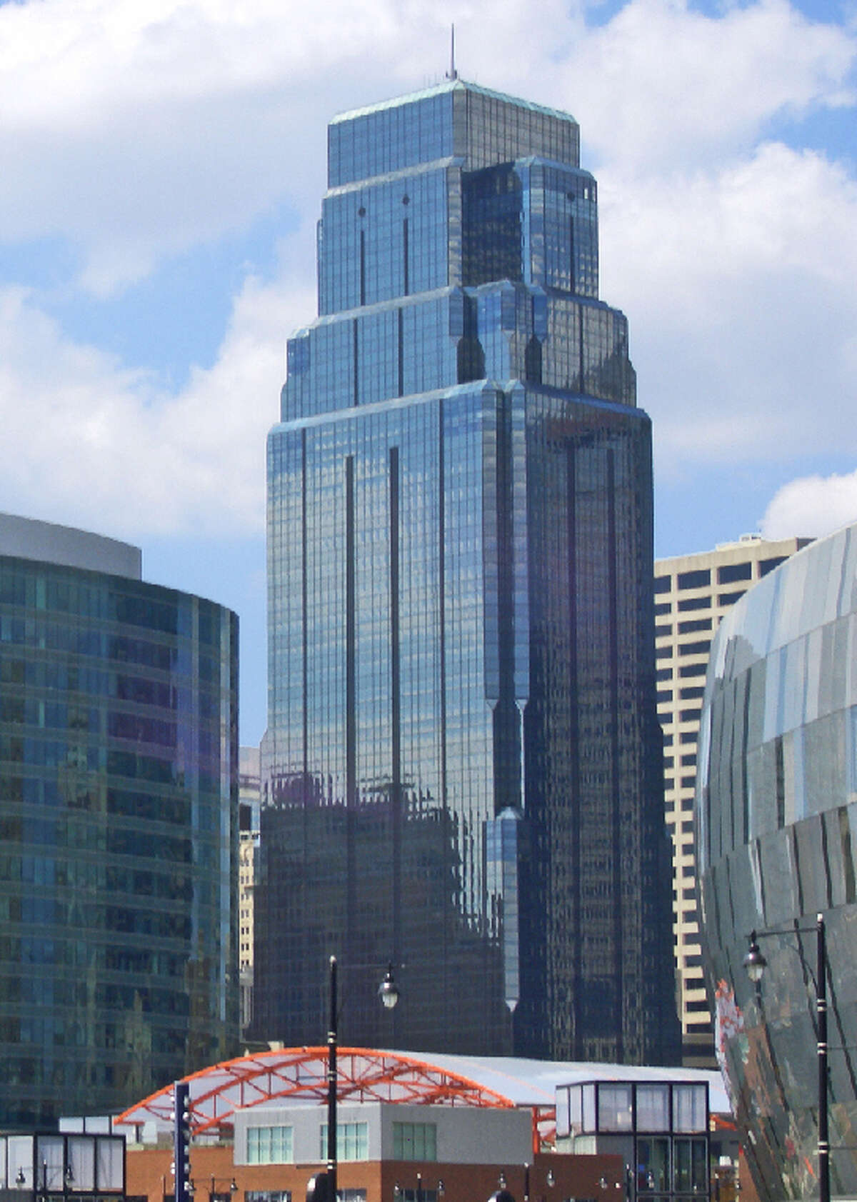 See how Houston stacks up among U.S.' tallest towers